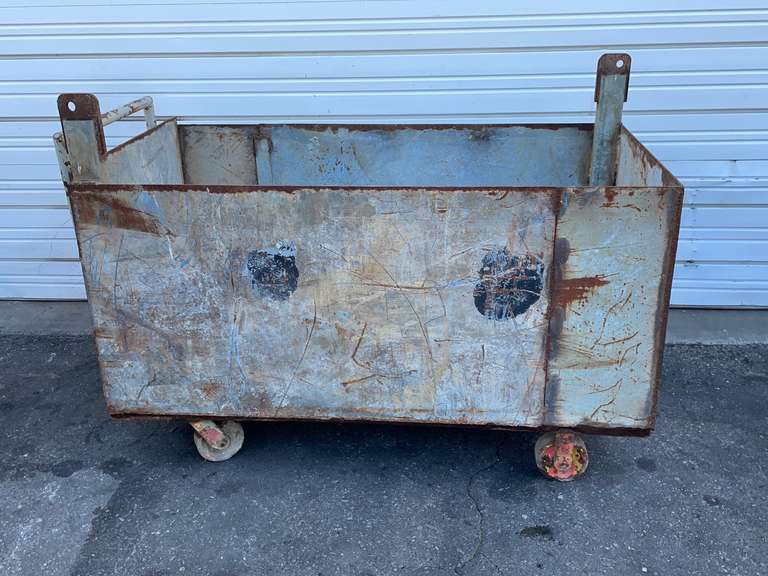 5ft Metal Rolling Bin - 777 Auction Company