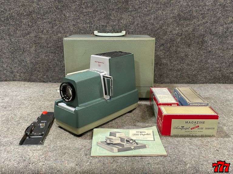 Vintage Argus 300 Model III Slide Projector W/ Case - 777 Auction Company