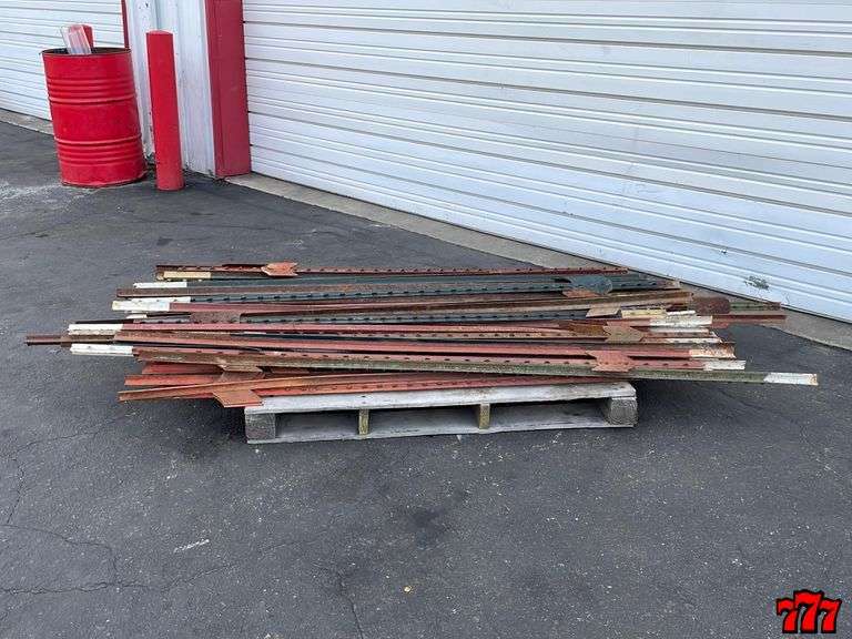 Quantity Of 6ft. T-Posts - 777 Auction Company