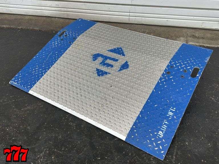 3’ Diamond Plate Load Ramp - 777 Auction Company
