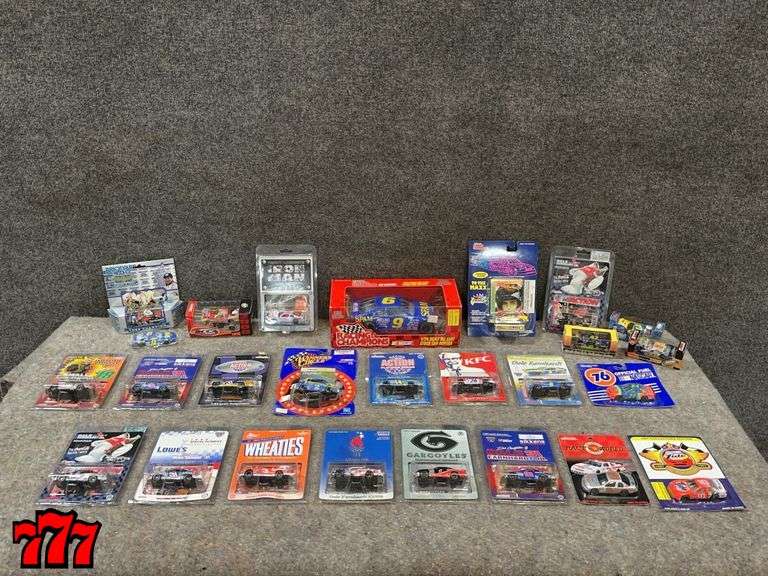 Quantity Of NASCAR Collectibles - 777 Auction Company