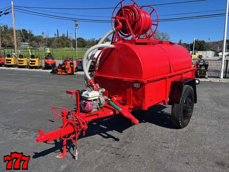Pull Behind Water Tank Trailer w/Gas Pump - 777 Auction Company
