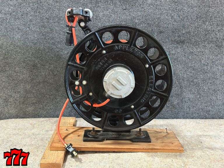 2 Appleton Reel-Lites - 777 Auction Company