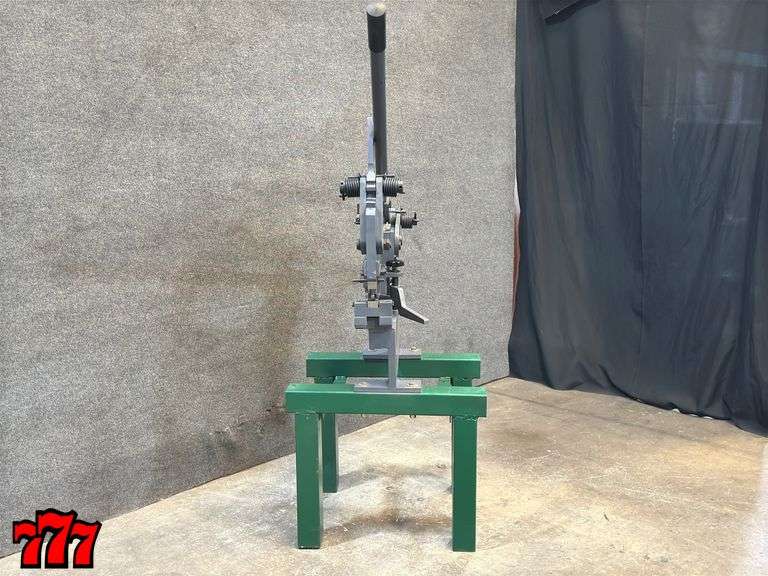 Kaka Combination Shear & Punch - 777 Auction Company