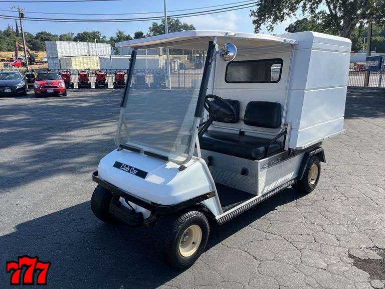 Club Car Carryall 2 Electric Utility Cart /Non Running - 777 Auction ...