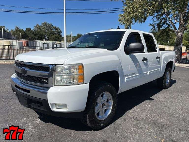 2009 Chevy Silverado 1500 LT 4x4 w/237K Miles - 777 Auction Company