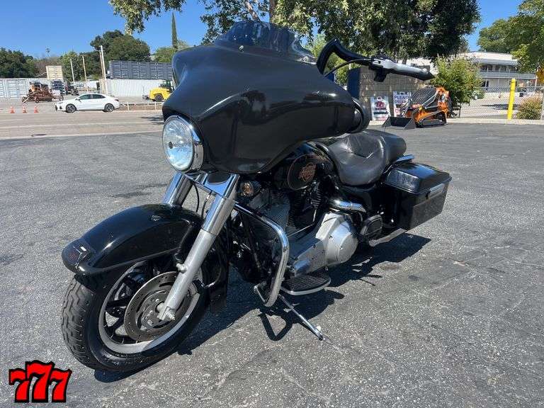 2001 Harley Davidson FLHT Electra Glide w/39K Miles - 777 Auction Company