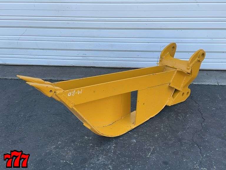 7"BackHoe bucket Custom built - 777 Auction Company