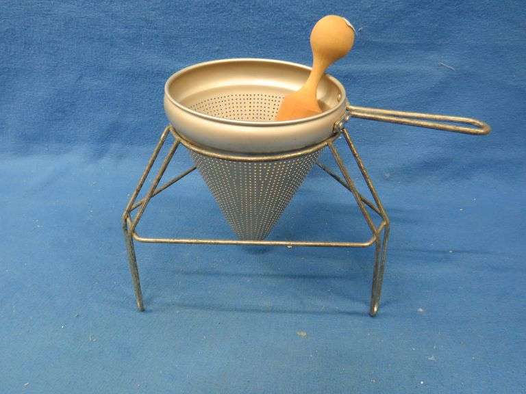 Jelly press/sieve strainer - AAA Auction and Realty