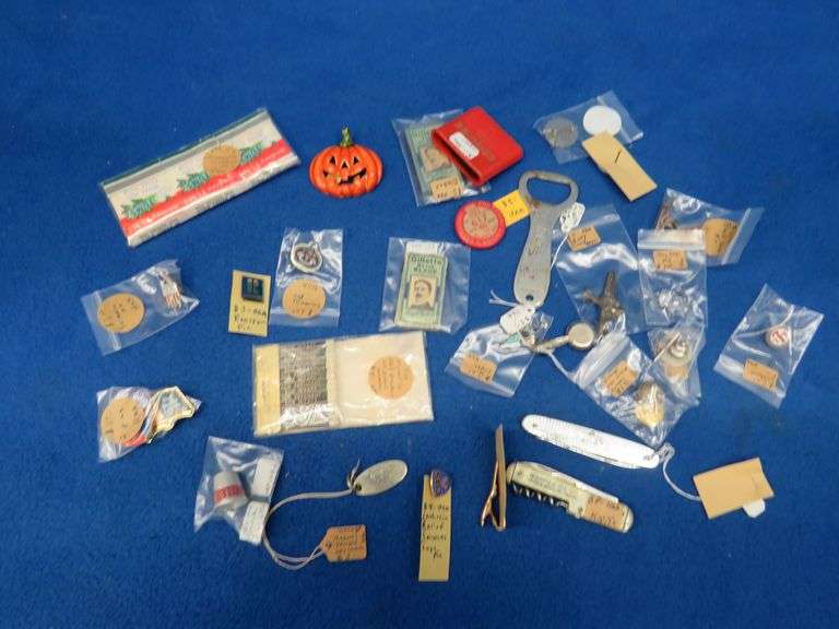 Collectible smalls - AAA Auction and Realty