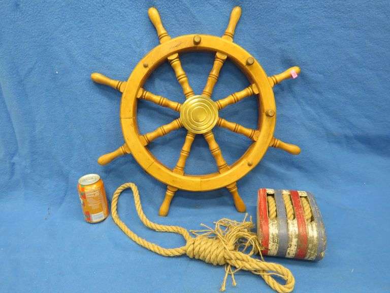 Nautical themed decorative items - AAA Auction and Realty