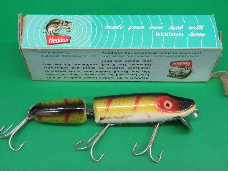 Vintage Heddon 4 1/2" wooden jointed Vamp in VGC in a box with papers ...