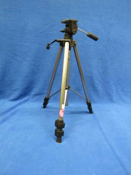 Tri-pod - AAA Auction and Realty