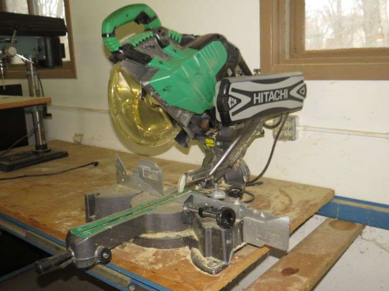 Hitachi 12" compound miter saw C12RSH - AAA Auction and Realty