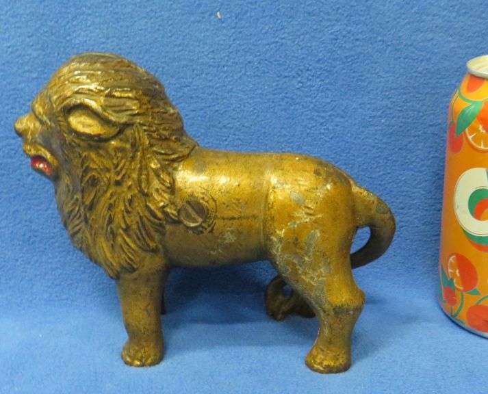 Cast iron Lion bank. Age unknown. - AAA Auction and Realty