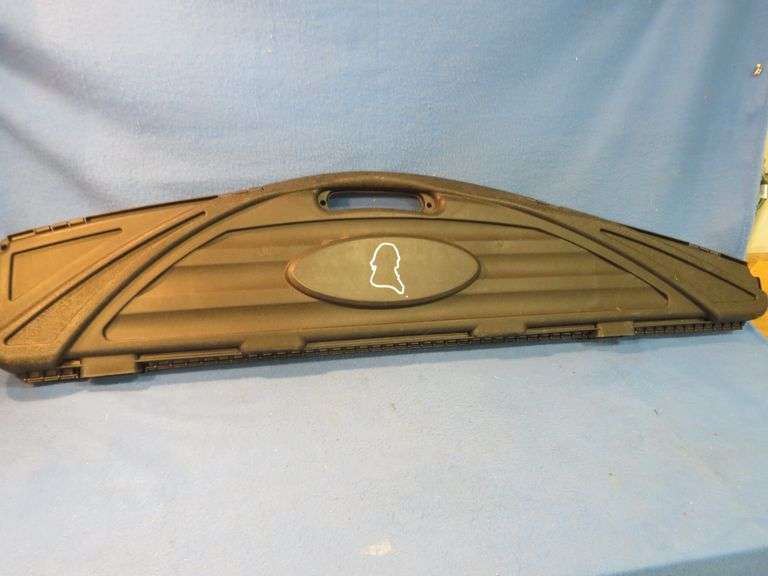 53" Hard gun case - AAA Auction and Realty
