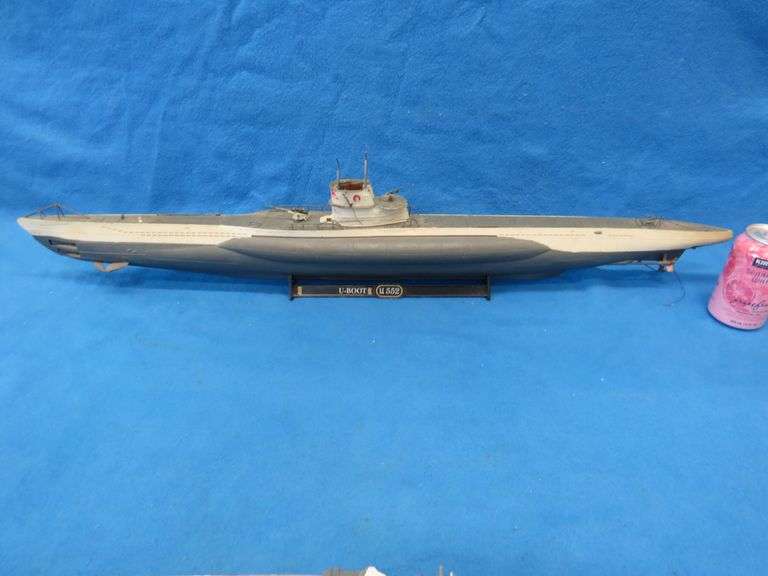 Two WW2 German ship models. The Bismarck and U-522. - AAA Auction and ...