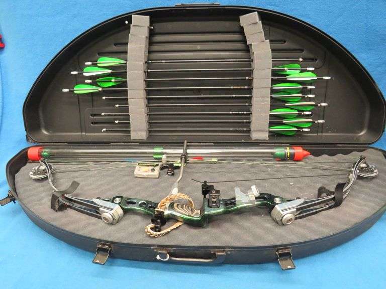 Hoyt Aspen Carbonite RH compound target bow. 45 lb. draw weight with a ...