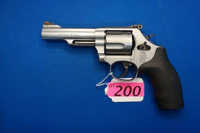 SMITH & WESSON MODEL 69 COMBAT MAGNUM FIVE SHOT DOUBLE ACTION REVOLVER ...