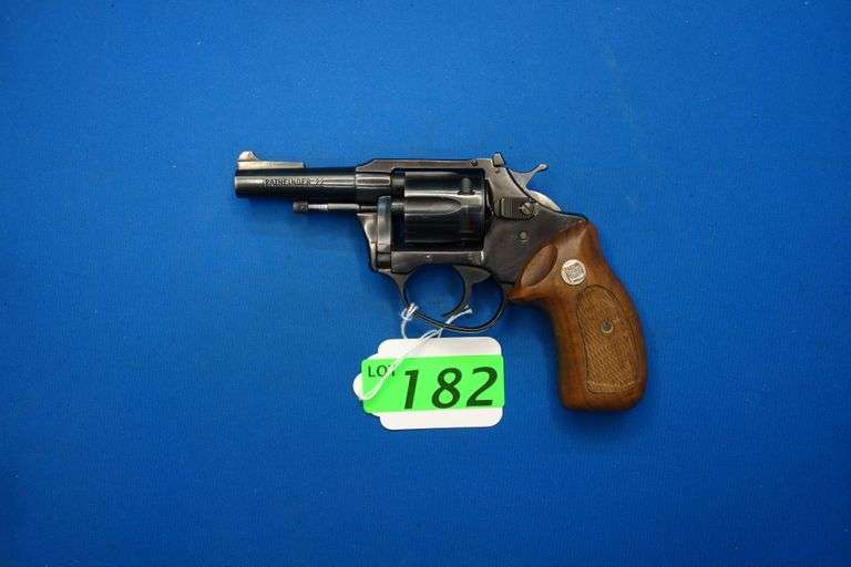 CHARTER ARMS PATHFINDER .22 SIX SHOT DOUBLE ACTION REVOLVER, SR # 80703 ...