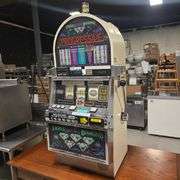 IGT Triple Double Diamond 25cent Casino Slot Machine with Key - Model ...