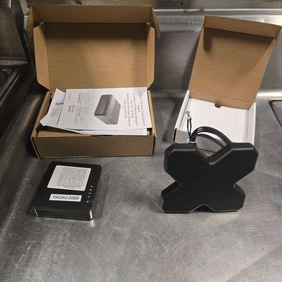 (1) Cisco Analog Telephone Adapter - Model # ATA 190, (1) Panorama ...