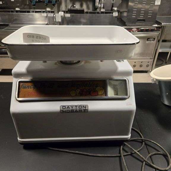 Vintage Hobart Deli Scale with 18lb Capacity - Model # 970 - 110 Volts ...