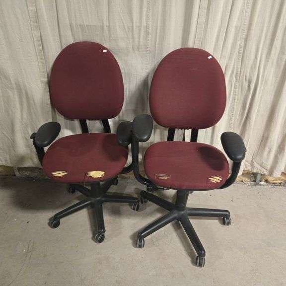 (2) Red Cloth Rolling Chairs with Armrests - Acesbid