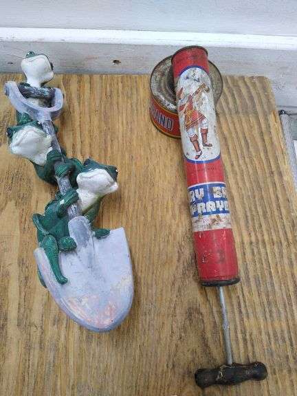 Vintage hand Harry Brand sprayer, frog garden decor.7d - Lil Dusty ...