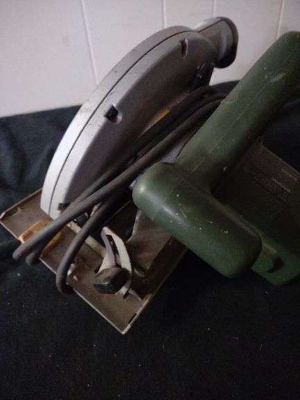 Black&Decker Quantum saw - Lil Dusty Online Auctions - All Estate ...
