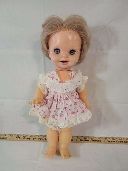 Vintage 1970's "Saucy" Expressiins Doll by Mattel - her arm moves up ...
