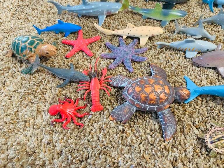 Huge collection of 38 sea creatures/ marine animals- Sharks , Whales ...