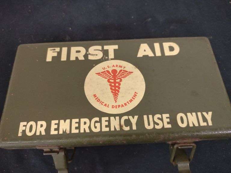 US Army vintage metal first aid kit For Emergency Use Only - Lil Dusty ...
