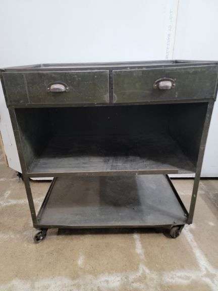 Vintage Industrial Rolling Utility Cart - Lil Dusty Online Auctions ...