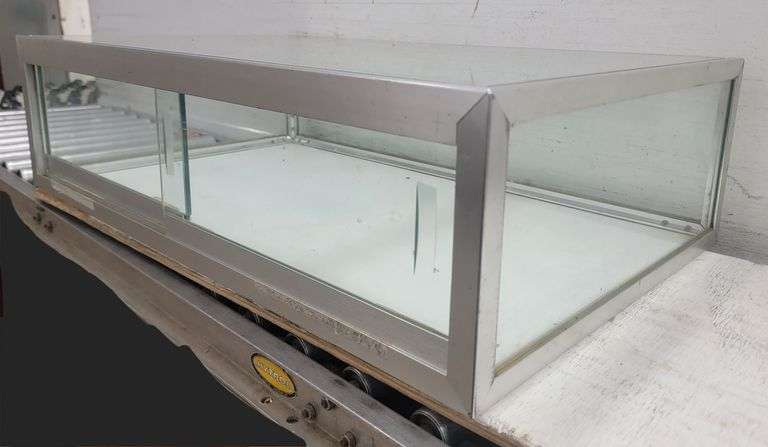 Countertop Glass Display Case. 20B - Lil Dusty Online Auctions - All ...