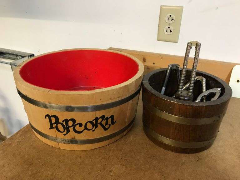 Vintage Nutcrackers & Popcorn Bucket - Lil Dusty Online Auctions - All ...