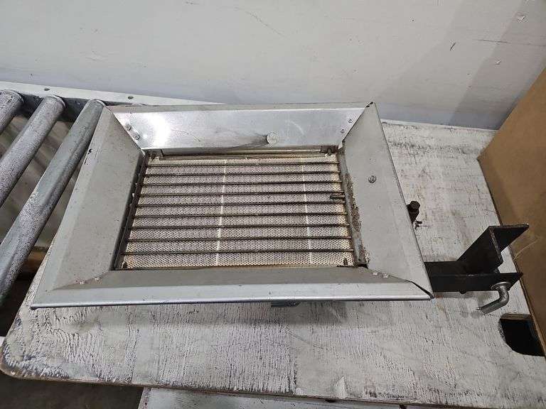 Re-verber-ray Radiant heater with mount 7c - Lil Dusty Online Auctions ...