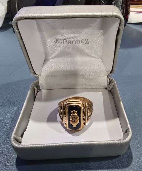 10kt Gold 1972 Class Ring - Lil Dusty Online Auctions - All Estate Services, LLC