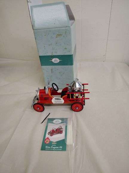 Hallmark Kiddie Car Classics Toledo Fire Engine - Lil Dusty Online ...