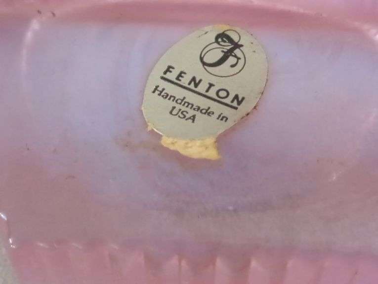 Fenton logo store display - Lil Dusty Online Auctions - All Estate ...