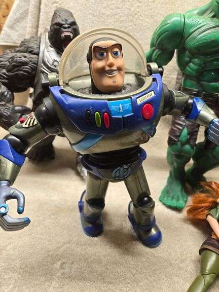 6 Action Figures (BIN) $20 - Lil Dusty Online Auctions - All Estate ...