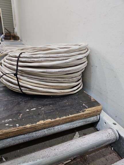 Huge spool of 14/3G wire 500 foot? 2e - Lil Dusty Online Auctions - All ...