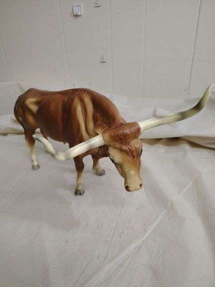 Breyer bull - Lil Dusty Online Auctions - All Estate Services, LLC