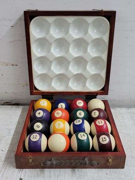 Billiard Ball Set in Wooden Storage Box. 4C - Lil Dusty Online Auctions ...