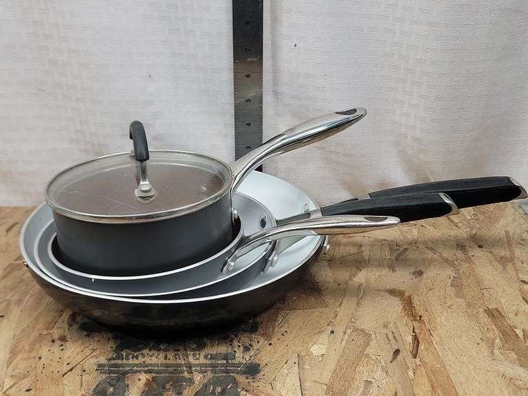 CALPHALON & CUISINART POTS & PANS. 14B - Lil Dusty Online Auctions ...