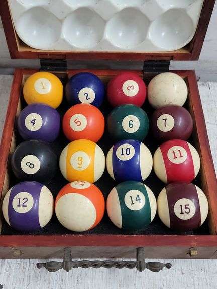 Billiard Ball Set in Wooden Storage Box. 4C - Lil Dusty Online Auctions ...