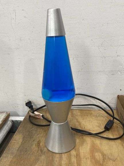 Groovy lava lamp - Lil Dusty Online Auctions - All Estate Services, LLC
