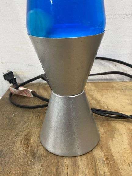 Groovy lava lamp - Lil Dusty Online Auctions - All Estate Services, LLC
