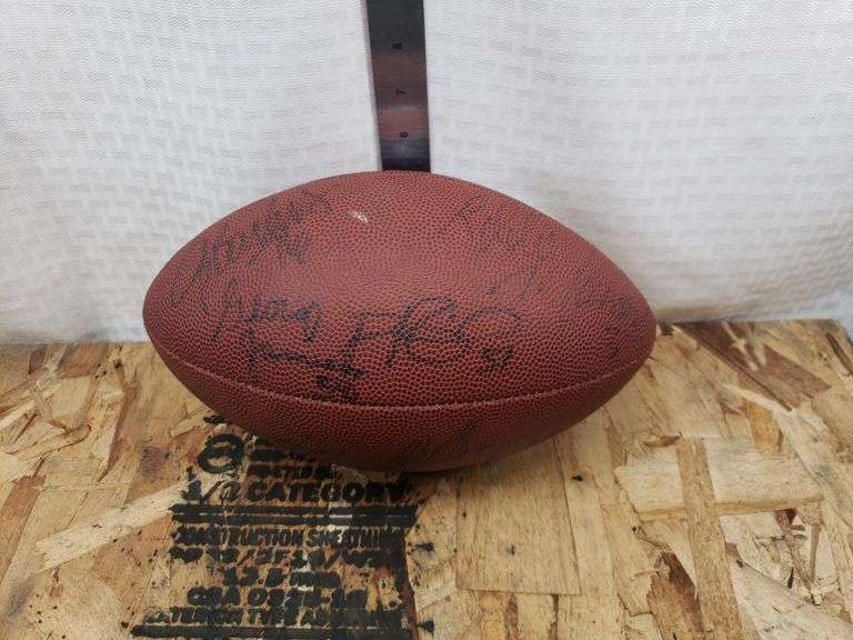AUTOGRAPHED FOOTBALL, UNKNOWN TEAM. 18B - Lil Dusty Online Auctions ...