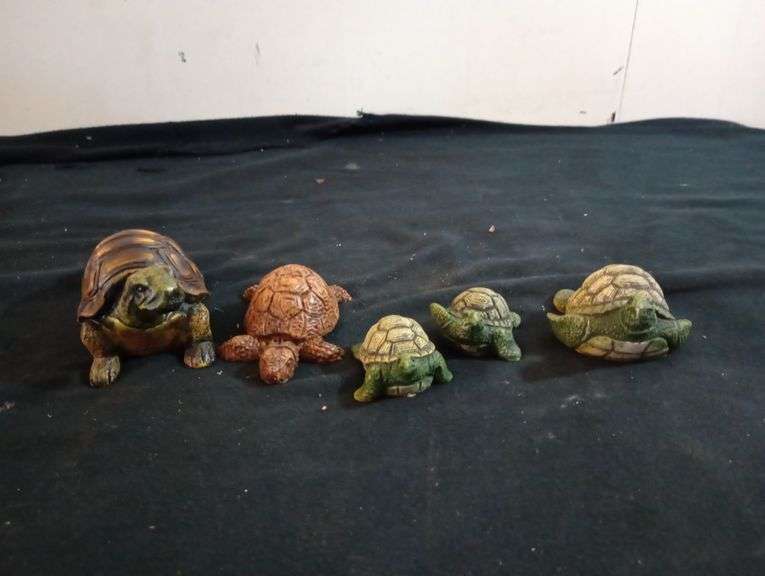 5 Turtle figurines - Lil Dusty Online Auctions - All Estate Services, LLC